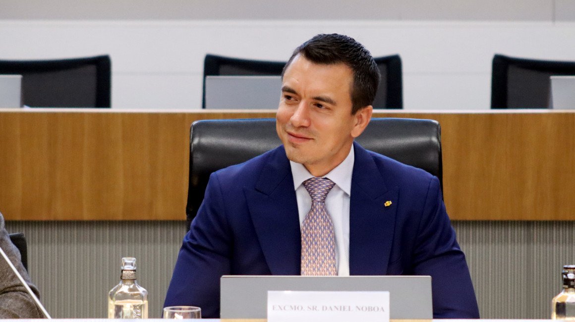 La Corte Constitucional da paso a 10 preguntas de Noboa - La Prensa Ecuador