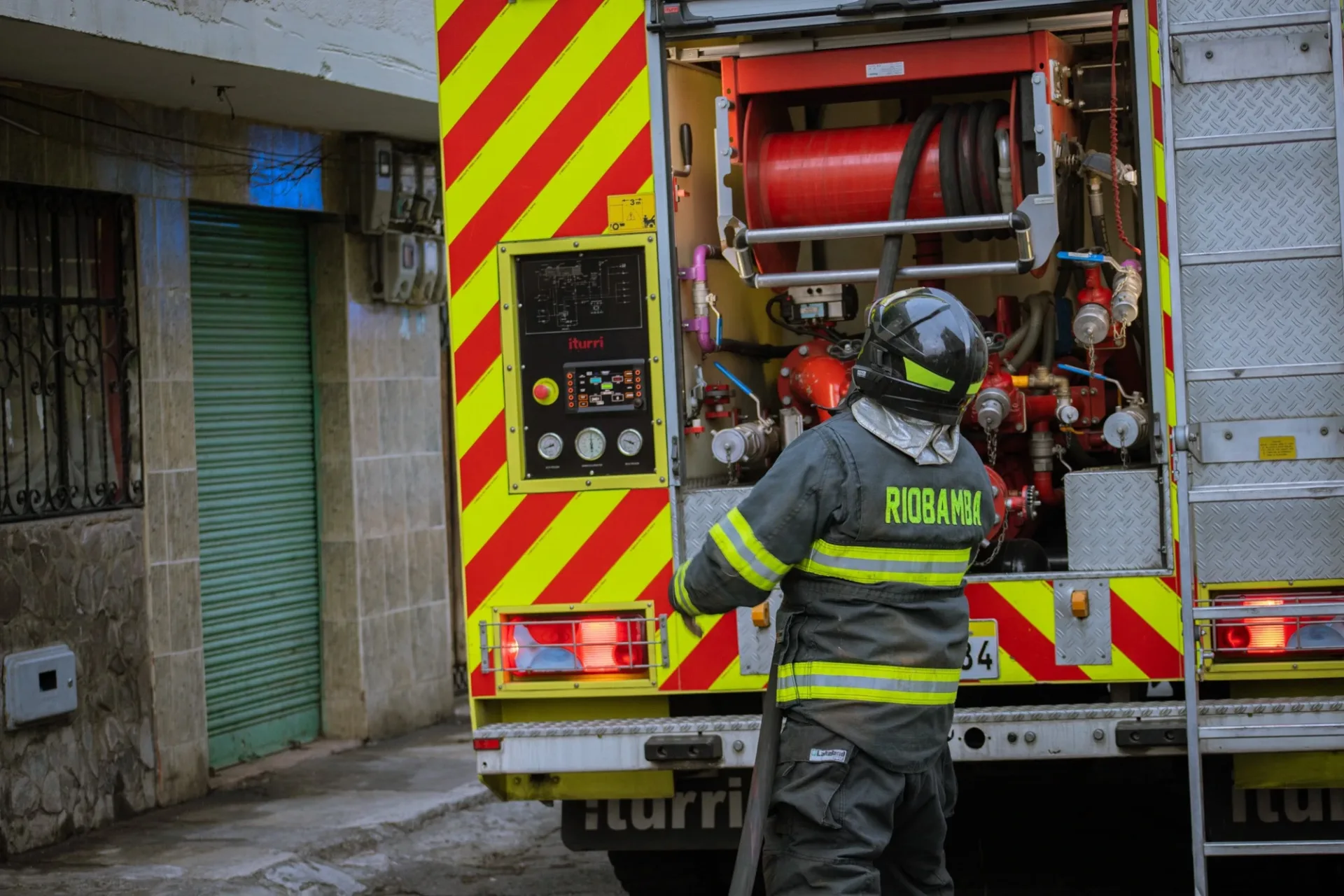 Bomberos de Riobamba: juez advierte cambios tras sentencia - La Prensa Ecuador