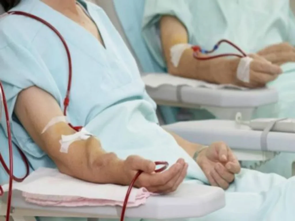 Diálisis: Pacientes en riesgo por falta de pago - Diario La Prensa Riobamba