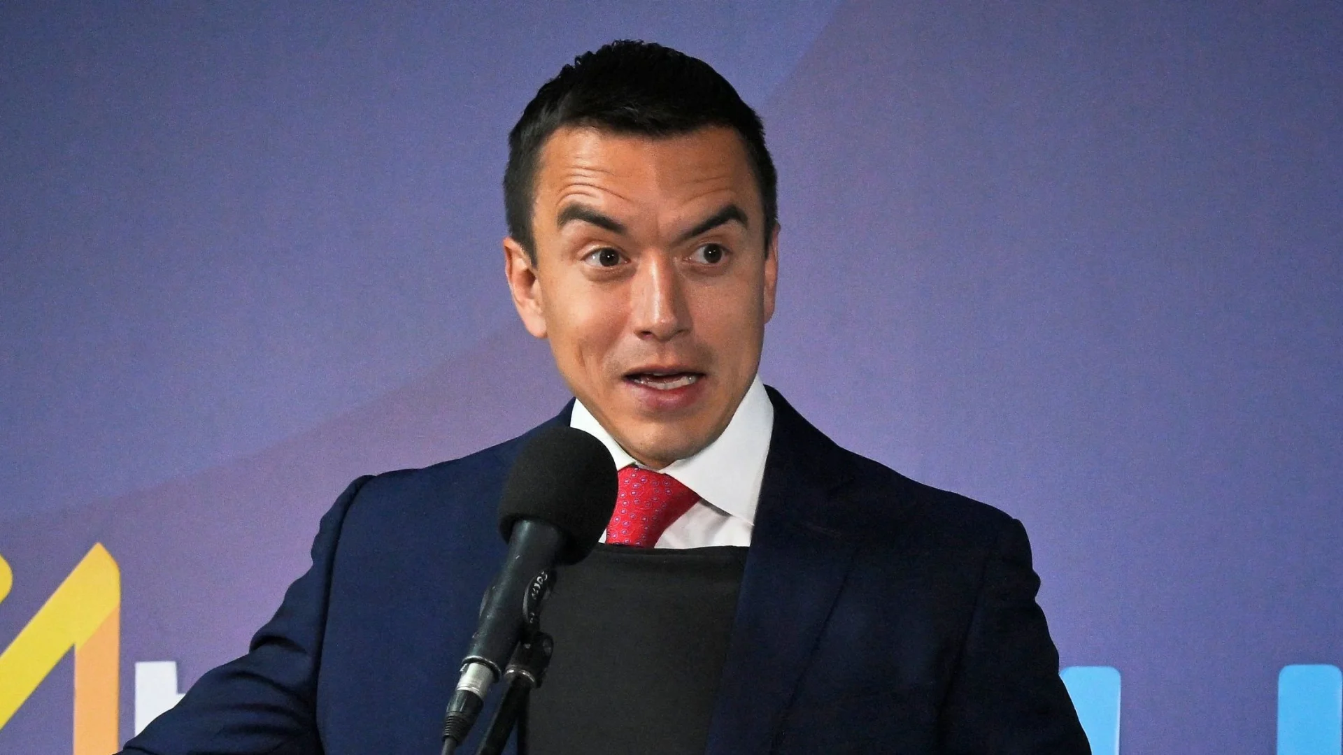 Daniel Noboa bajó su aprobación internacional - Diario La Prensa Riobamba