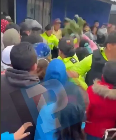 Barrio en Latacunga intentó linchar a secuestradoras - La Prensa Ecuador