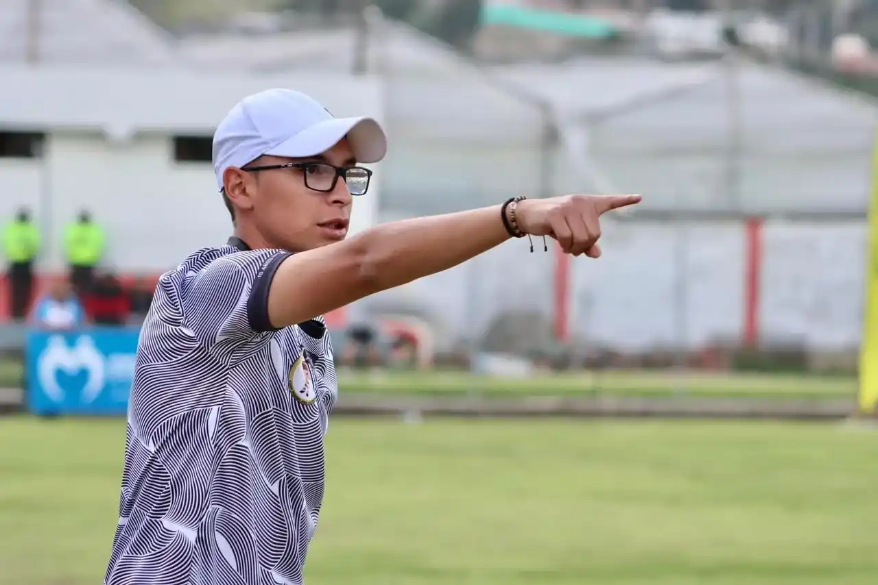 Joven DT de Riobamba aspira dirigir a Barcelona SC - La Prensa Ecuador