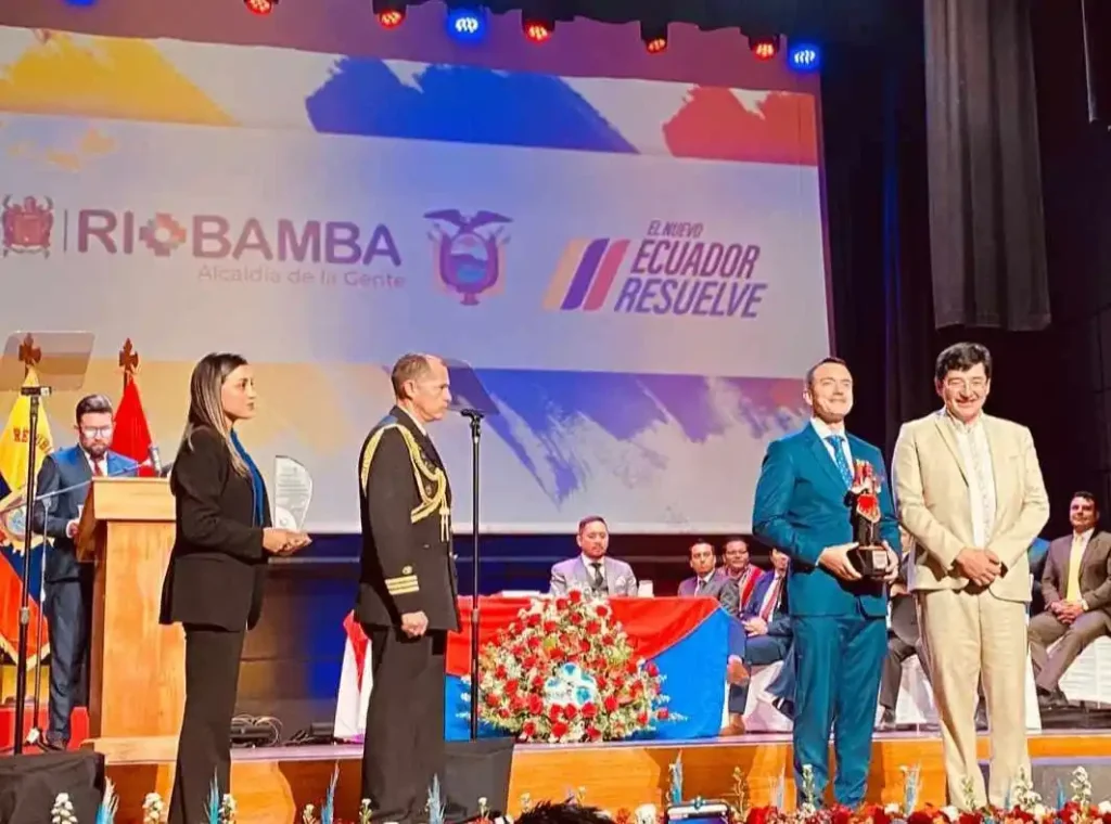 Municipio Riobamba firma convenios junto a Daniel Noboa - Diario La ...