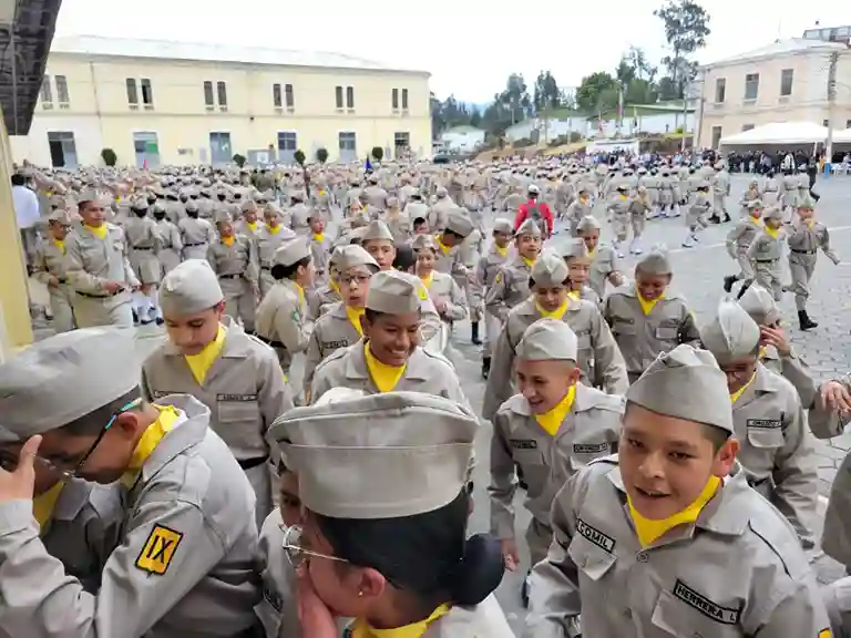 Comil inauguró su año lectivo 2024-2025 - La Prensa Ecuador