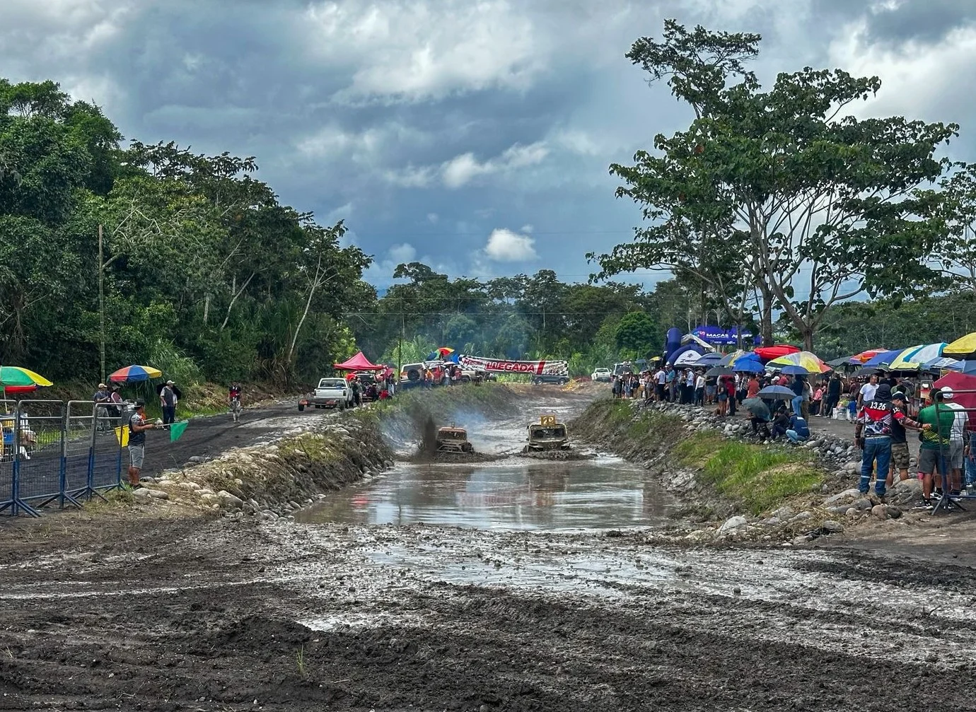 Fiestas de Morona terminaron con una válida 4x4 - La Prensa Ecuador